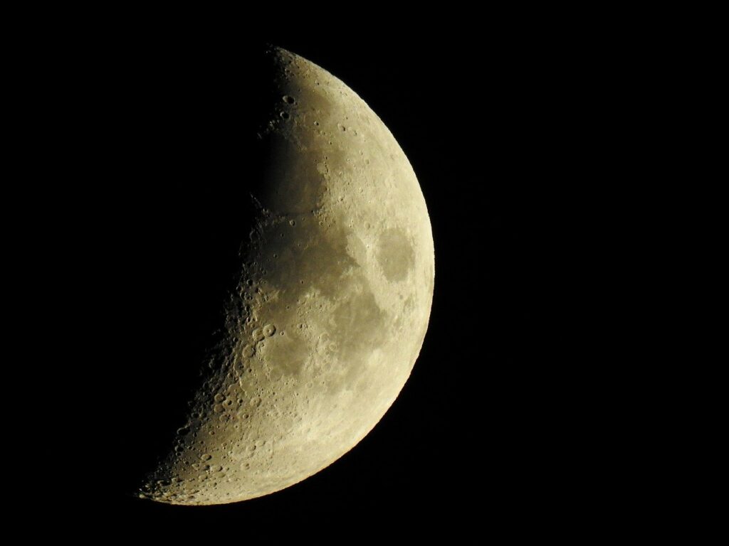 What is on the Moon? A Quick Guide for Amateur Astronomers - Telescope ...